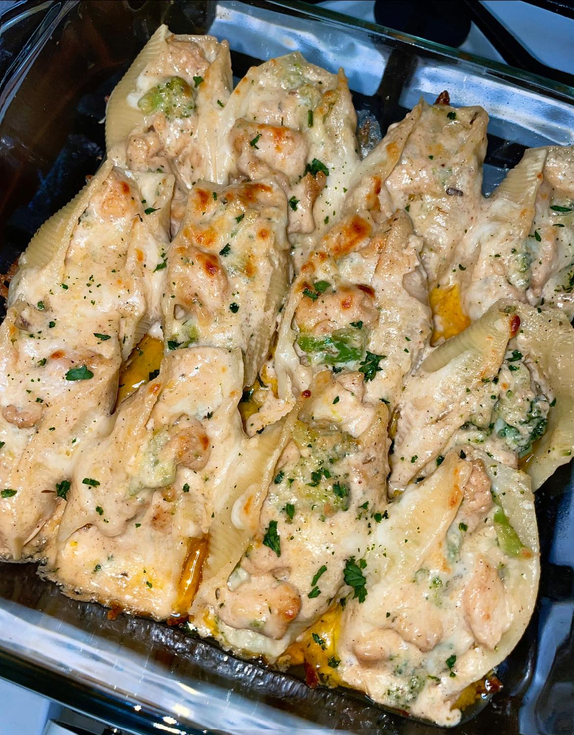 Chicken & Broccoli Alfredo Stuffed Shells – hopemakers